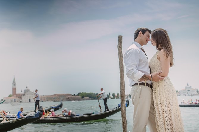 Private Photo Shoot in Venice With Gondola Ride - Gondola Ride During the Photo Session