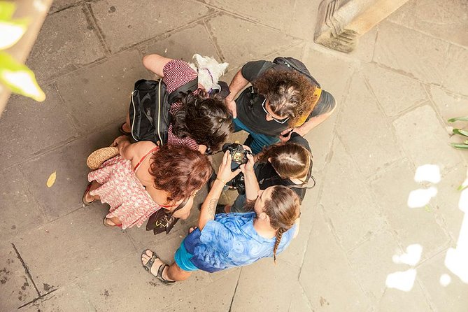 Private Photography Walking Tour With a Local - Capturing Iconic Landmarks and Hidden Gems