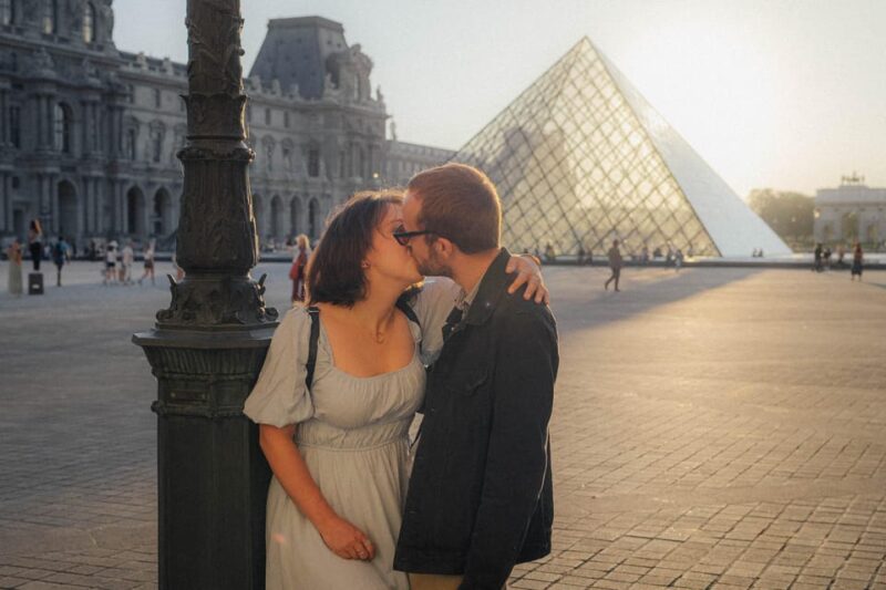 Private Photoshoot Louvre Museum Exterior - FAQ