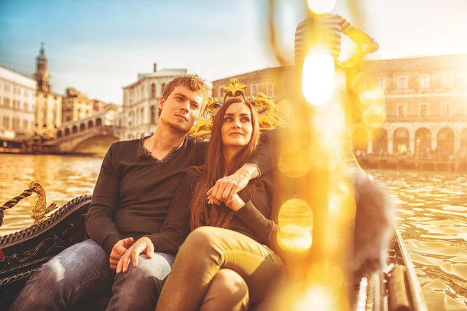 Private Photoshoot on Personal Gondola in Venice - Capturing Memories in Venice