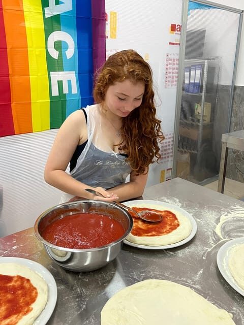 Private Pizza-Making Workshop with Drink and Appetizers - Who Should Consider This Experience?