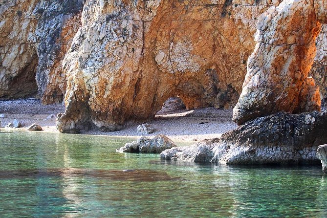 Private Plavnik Island Half-Day Boat Trip With Capt. Bobo - Exceptional Hospitality and Seamanship