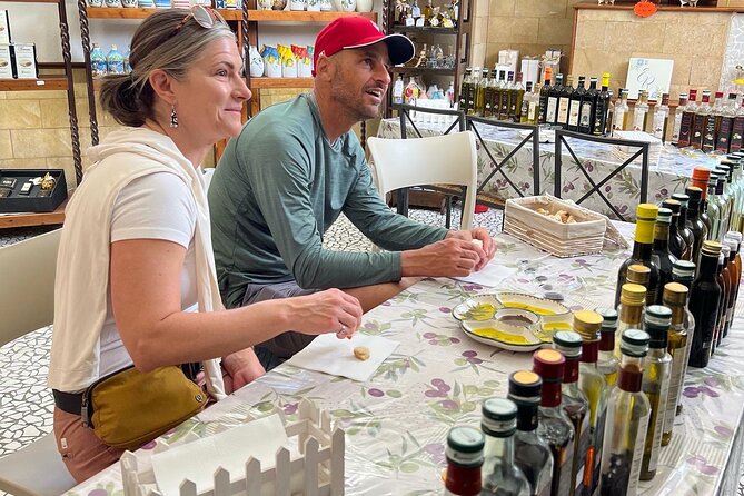 Private Pompeii Tour With Lunch and Olive Oil Factory Experience - Accessibility and Reviews