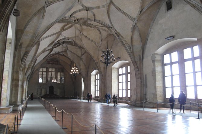 Private Prague Castle Tour With a Czech Guide, Meet up at Hotel - Transportation and Tips