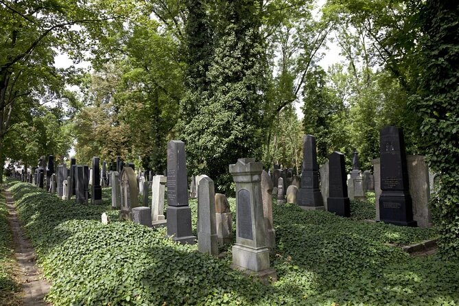 Private Prague Full-Day Tour: Jewish Quarter and City Sights - Key Points