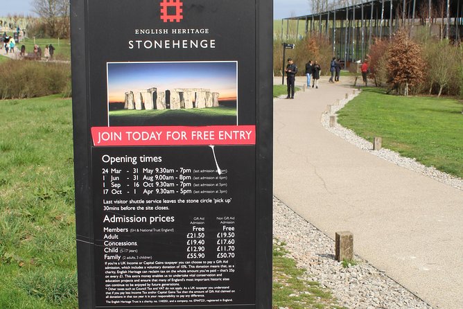 Private Pre Cruise Excursion Transfer London to Southampton Port Via Stonehenge - Booking and Reservation Process