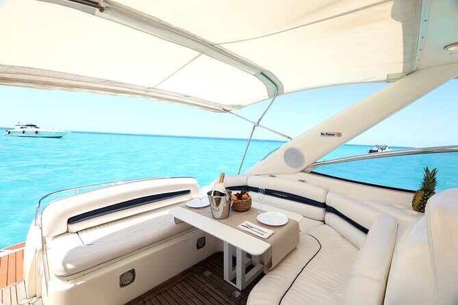 Private Premium Yacht 46FT Rental in Cancún - Food, Drinks, and Additional Tips