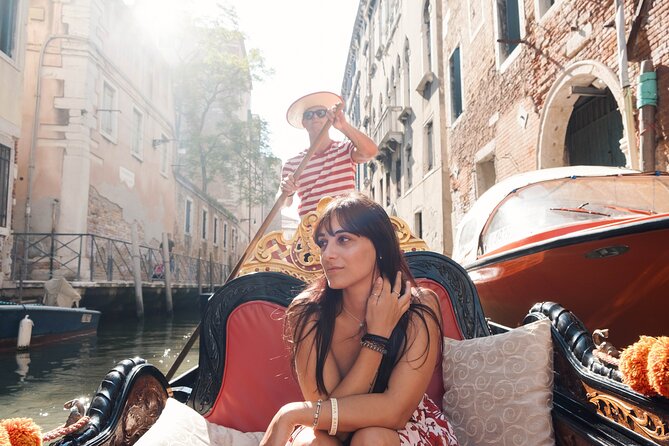 Private Professional Photoshoot in Venice - FAQs