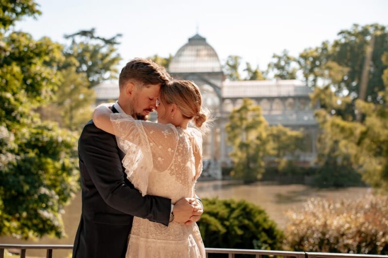 Private Professional Vacation Photoshoot in Madrid - Key Points