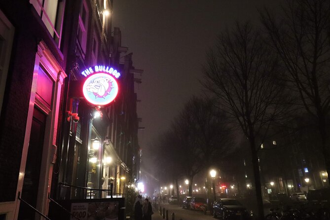Private red light district & coffeeshop tour with a local - Who Will Benefit Most from This Tour?
