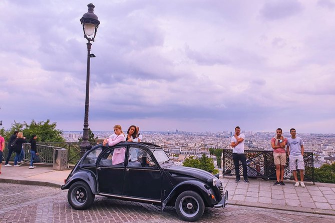 Private Ride in a Citroën 2CV in Paris - 2h - Personalized Narrative and Photo Opportunities
