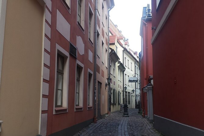 Private Riga Old Town Walking Tour - Discovering the Citys Captivating History