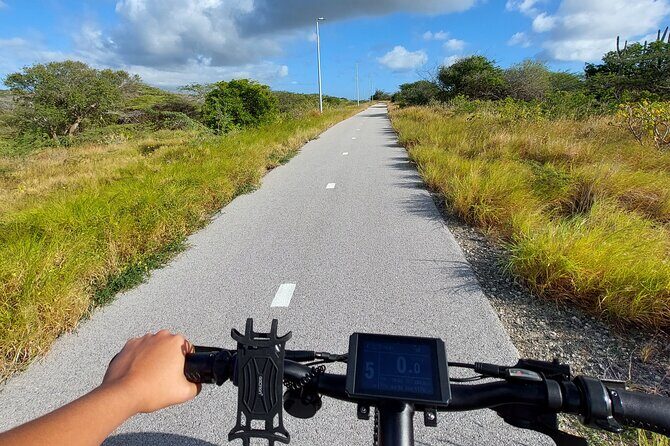 Private Road to San Nicolas Culture Heritage by E-Bike Aruba - FAQ