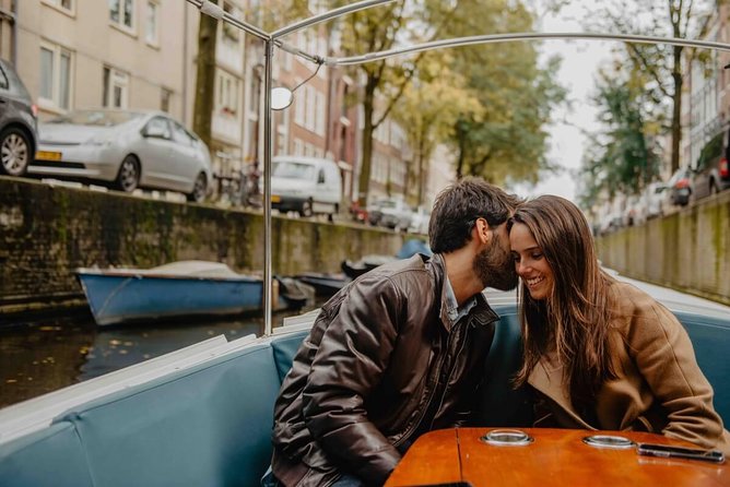 Private Romantic Canal Cruise Amsterdam With Bubbly and Snacks - Customer Feedback and Testimonials