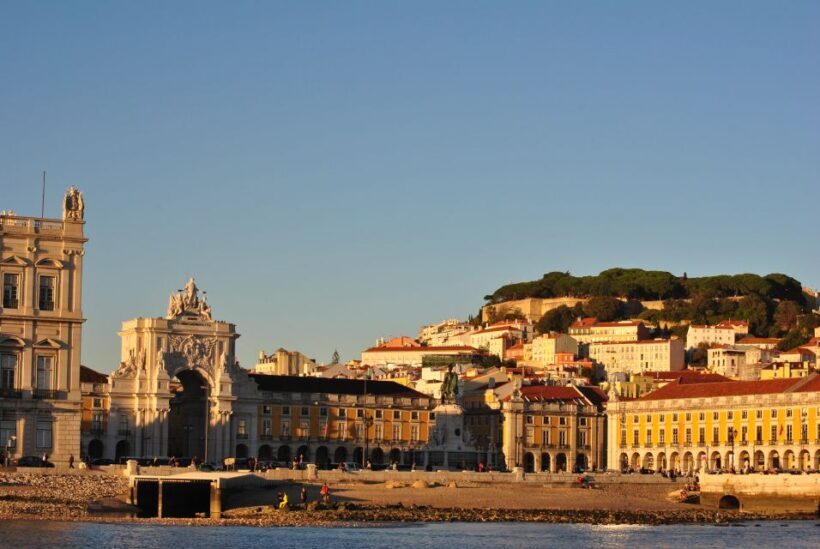 Private Romantic cruise with sparkling wine- 2-Hour- Lisbon - FAQ