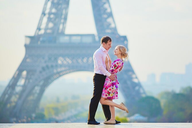 Private Romantic Photoshoot in Paris with Bouquet of Flowers - FAQ