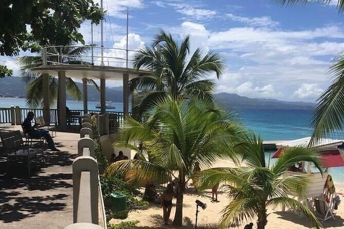 Private Roundtrip Hotel Transfers to Doctors Cave Beach Club - FAQ