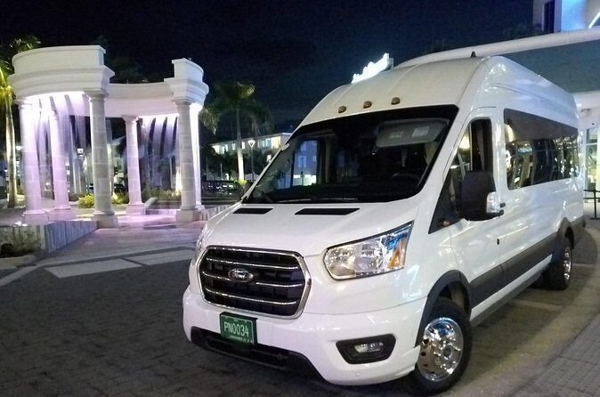 Private Roundtrip Minibus Transfer to Cable Beach - Who Should Consider This Transfer?