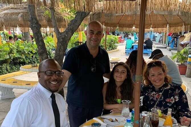 Private Roundtrip Minivan Airport Transfer to Palm Cay - A Detailed Look at the Itinerary and Experience