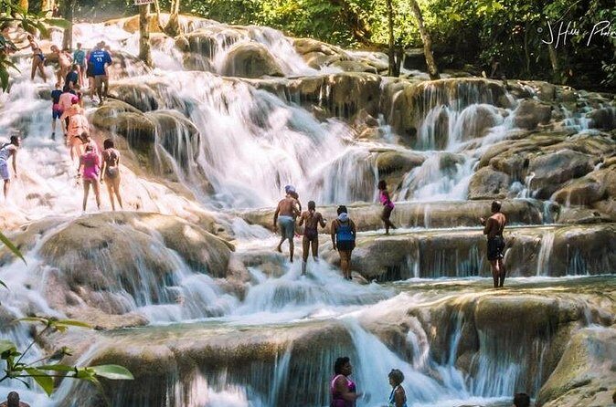 Private Roundtrip Transfer from Montego Bay to Dunn's River Falls - The Sum Up