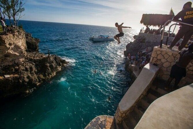 Private Roundtrip Transfer from Montego Bay to Negril Rick's Cafe - FAQ