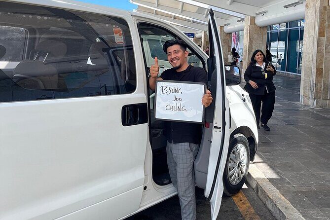 Private roundtrip transportation to Cancun - Convenient and Comfortable Airport Transfer in Cancun