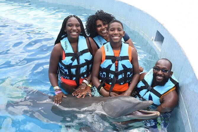 Private Rountrip Transfer Punta Cana Airport to Hotels Bayahibe - The Sum Up