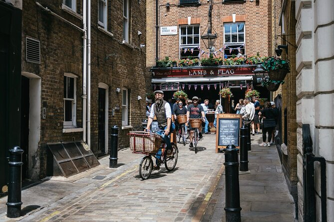Private Royal London Bike Tour with pub & street art - Authentic Experiences According to Reviews