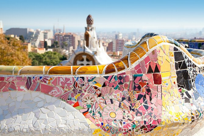 Private Sagrada Familia & Park Guell Guided Tour - About the Tour Provider