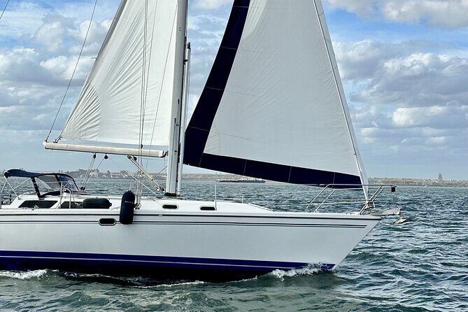 Private Sail Around New York City and The Statue of Liberty - FAQ