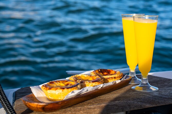 Private sailboat tour in Lisbon - In The Sum Up