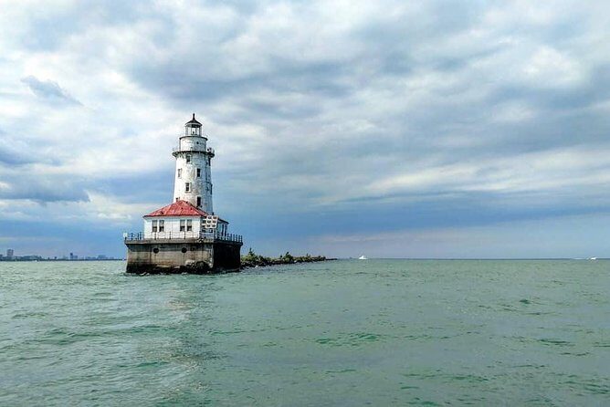 Private Sailing on Beautiful Lake Michigan - Navy Pier, Chicago - The Sum Up