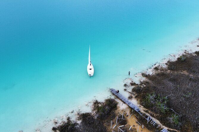 Private sailing tour of Bacalar Lagoon - Key Points