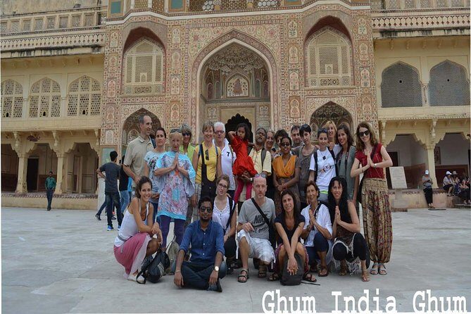 Private Same Day Jaipur Trip from Jaipur with Lunch - Visiting Jal Mahal and Hawa Mahal