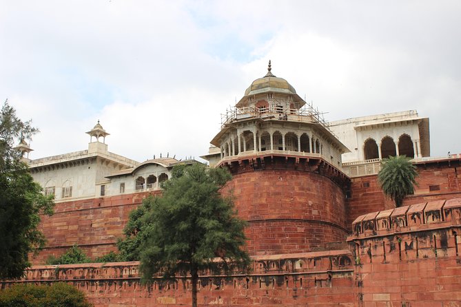 Private: Same Day Taj Mahal Tour By Train & Return By AC Car - The Value of the Tour