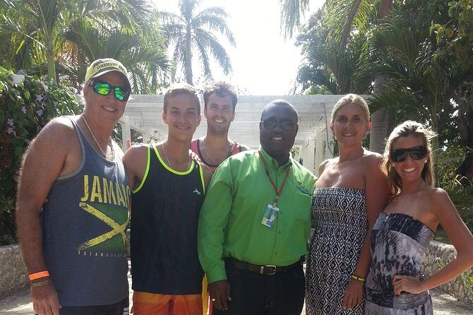 Private Sangster Airport Transfer to Ocho Rios - What to Expect at Pickup and Drop-Off