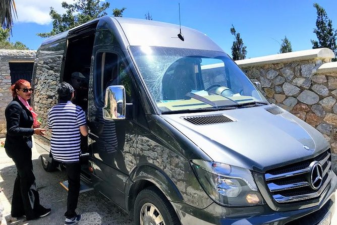 Private Santorini Day Tour & Native Driver - Reviews and Traveler Recommendations