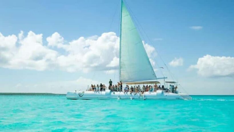Private Saona Island Catamaran Tour with Lunch - The Speedboat to the Natural Swimming Pool