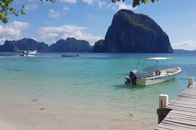 Private Seaplane Transfer From Busuanga Island to El Nido - Who Would Love This?
