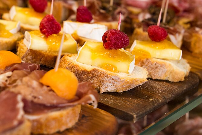 Private Secret Venice Tour; Rialto Market, San Polo & Food and Wine Tasting - Canal Grande