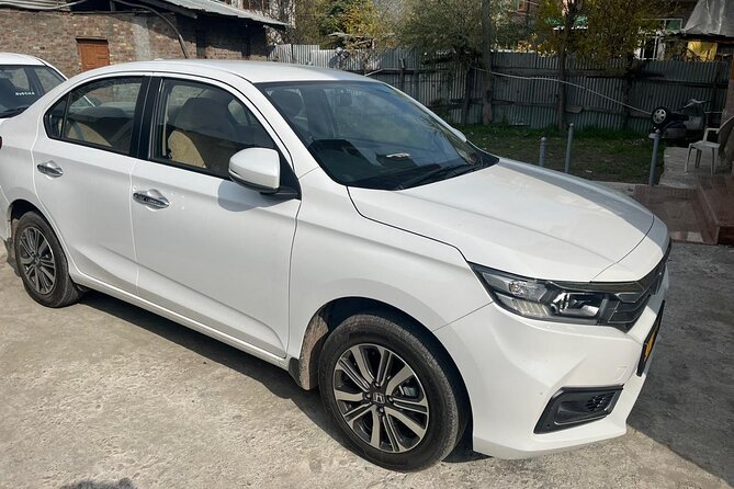 Private Sedan Cab to and from Srinagar Airport and Dal Lake - FAQs