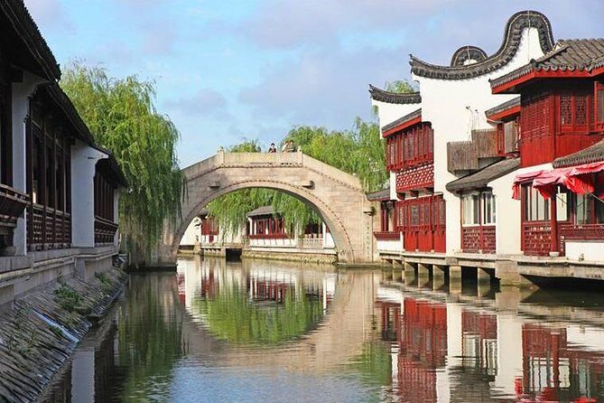 Private Shanghai Layover Tour to Zhaojialou Water Town with Lunch or Dinner - An Authentic Day in a Historic Chinese Water Town