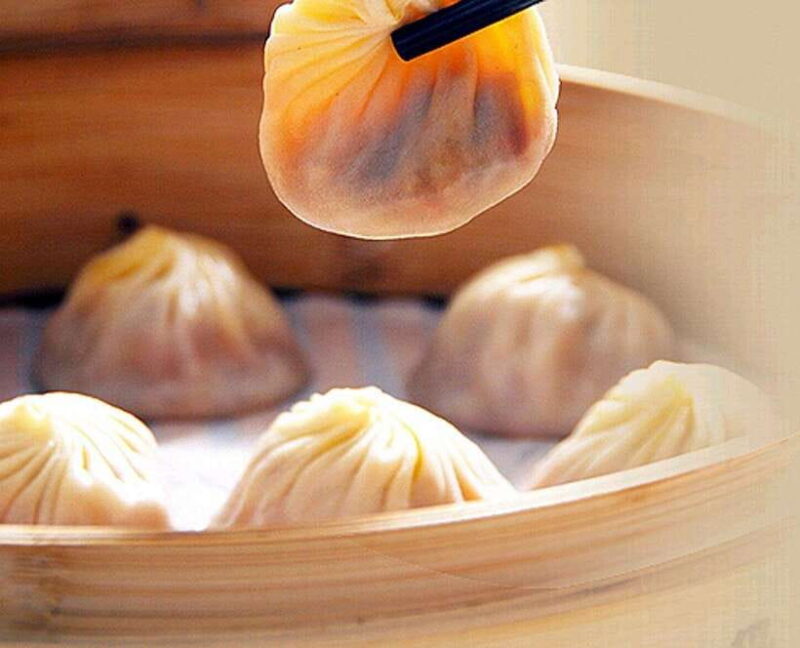 Private Shanghai Street Food Tasting and Old Town Walking - Exploring the Old Town: History and Markets