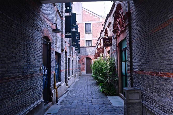 Private Shanghai Tour with Shanghai Home Visiting And Cooking Class - What Makes This Tour Stand Out