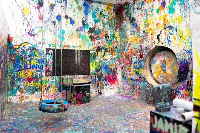 Private Shooting and Spinning DIY Painting Class in Chicago - Key Points