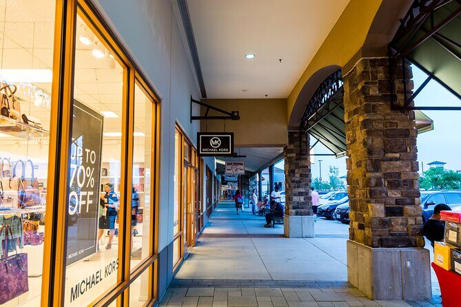 Private Shopping Tour from Dallas to Allen Premium Outlets - The Sum Up