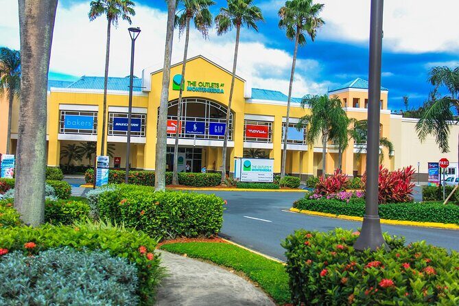 Private Shopping Tour from San Juan to The Outlets at Montehiedra - Introduction