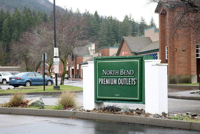 Private Shopping Tour from Seattle to North Bend Premium Outlets - What Travelers Can Expect