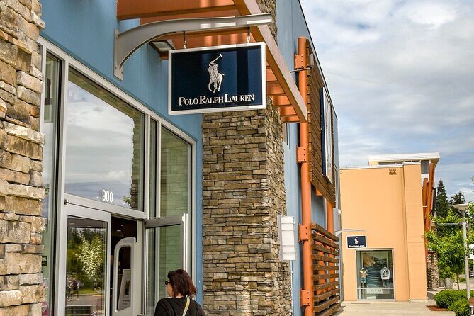 Private Shopping Tour from Seattle to Seattle Premium Outlets - An In-Depth Look at the Itinerary