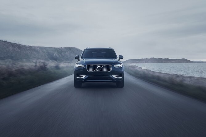 Private Sightseeing in a Volvo XC 90 All Inclusive Museum/Guiding - Holmenkollen